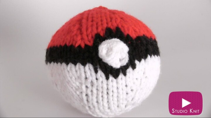 How to Knit a Ball (Poke Ball Pattern) - Studio Knit