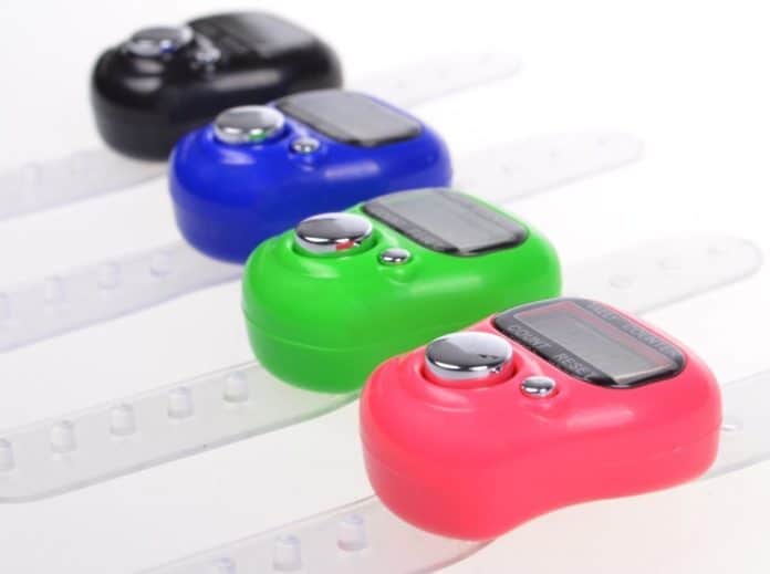 Knitting with a Digital Row Counter - Studio Knit