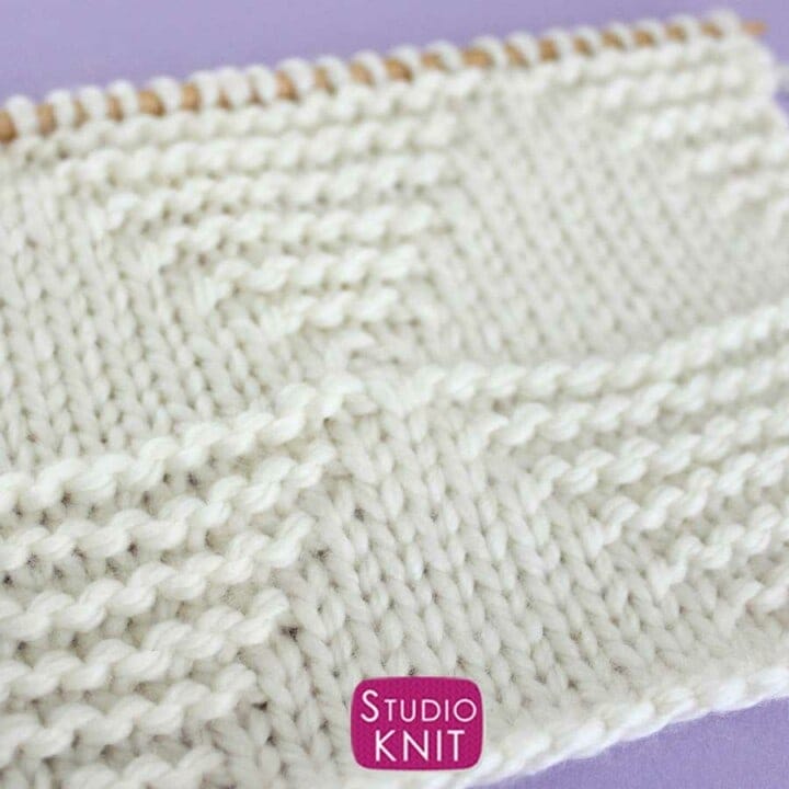 Large Stacked Triangle Stitch Knitting Pattern for Beginners - Studio Knit