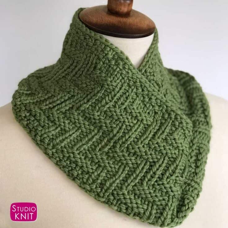 How to Knit a Scarf in Zigzag Pattern - Studio Knit