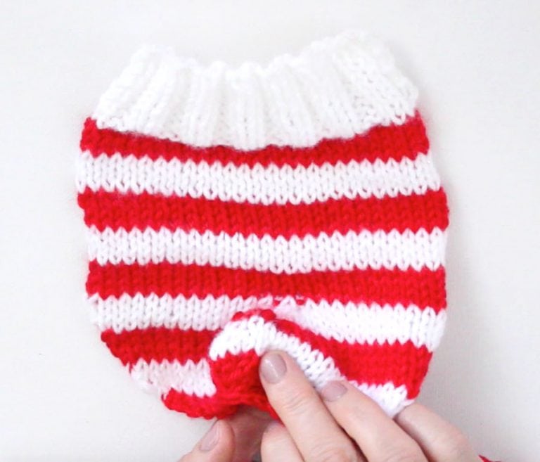 Mini Christmas Stocking Knitting Pattern - Studio Knit