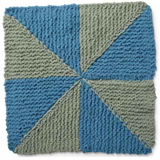 Knitted Pinwheel Square Pattern - Studio Knit