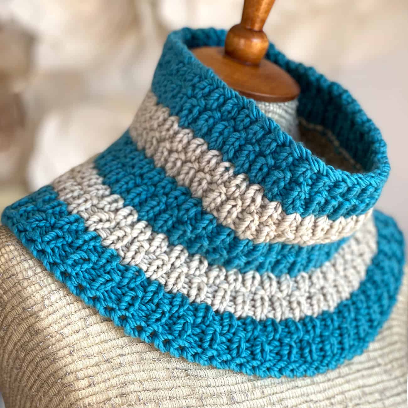 Swift Cowl Knitting Pattern - Studio Knit