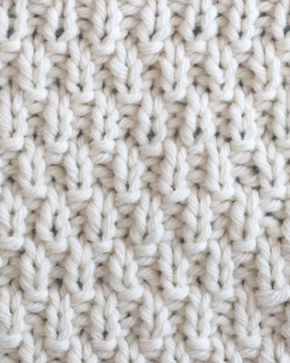 Bee Stitch Brioche Knitting Pattern - Studio Knit